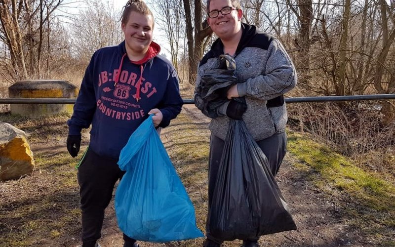Ukliďme Česko. Výsledek: dobrý pocit a desítky pytlů odpadků | OHŘE MEDIA