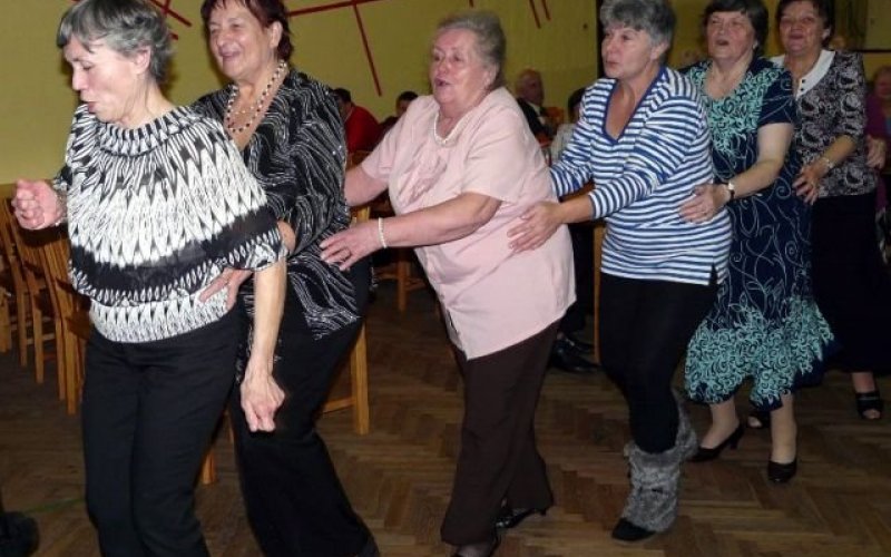 I senioři se umí bavit | OHŘE MEDIA