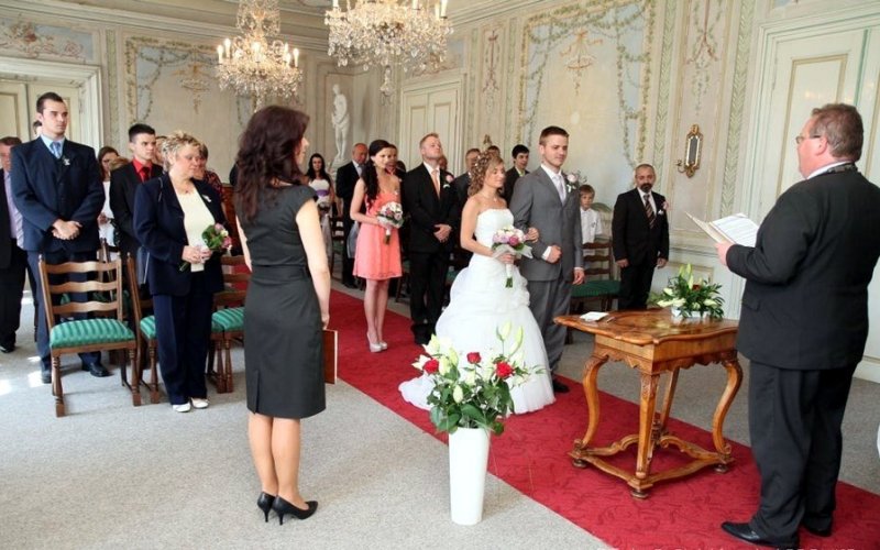 Loni sňatek v Podbořanech uzavřelo čtyřicet jedna párů | OHŘE MEDIA