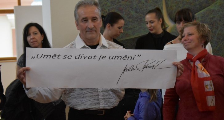 Vernisáž výstavy Milana Pecáka zaplnila galerii Špejchar | OHŘE MEDIA